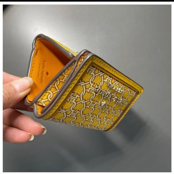 kate spade | Bags | Nwot Kate Spade Link Tri Fold | Poshmark